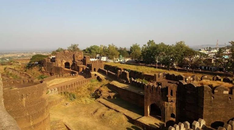 10 Famous Historical Monuments of Karnataka In 2023