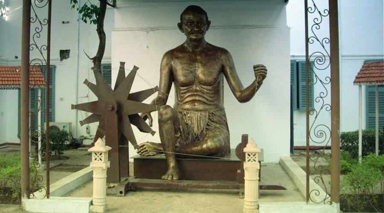 26 Most Popular Historical Places & Monuments In Gujarat