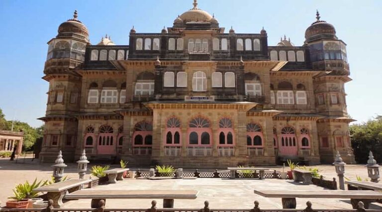 26 Most Popular Historical Places & Monuments In Gujarat