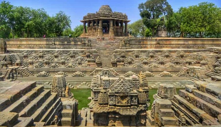 26 Most Popular Historical Places & Monuments In Gujarat