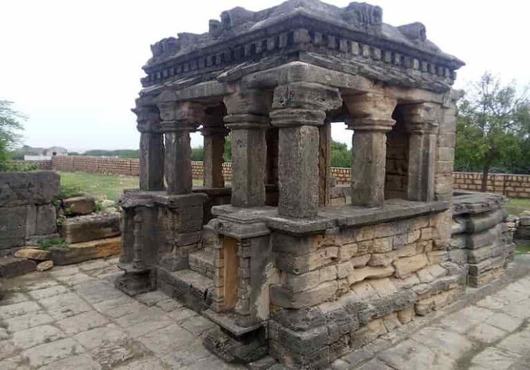 27 Most Amazing Hindu Temples in Gujarat - List of Temples