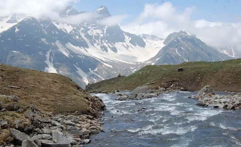 Buran Ghati Trek - Trekking In Himachal 2024