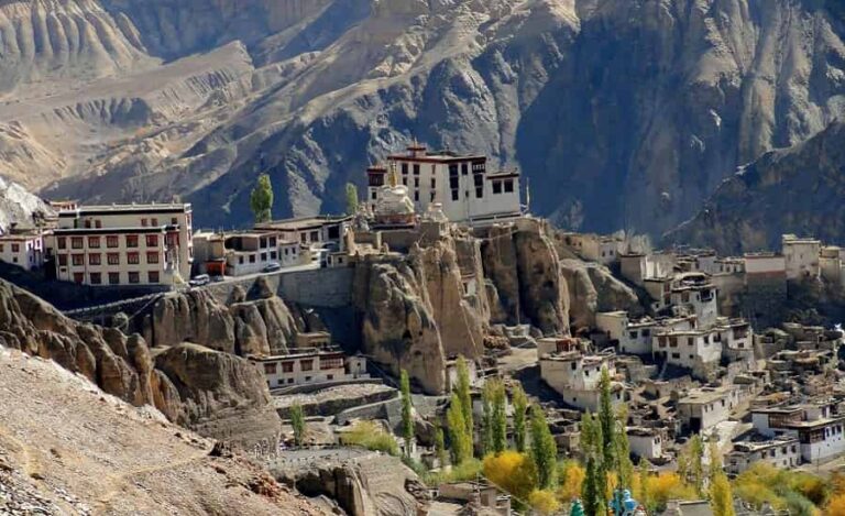 Lamayuru Travel Guide - Monastery, Festivals, Attractions, Tips
