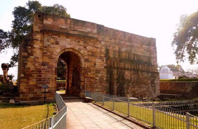 Popular Forts And Palaces in Chhattisgarh