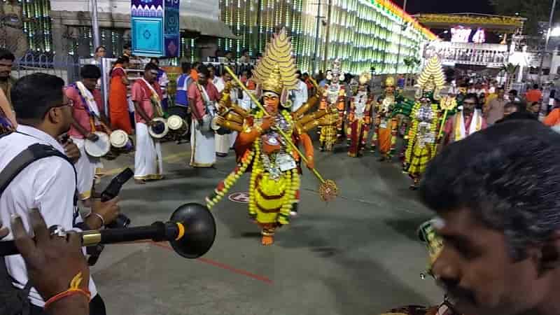 10 Popular Traditional Folk Dance of Tamil Nadu