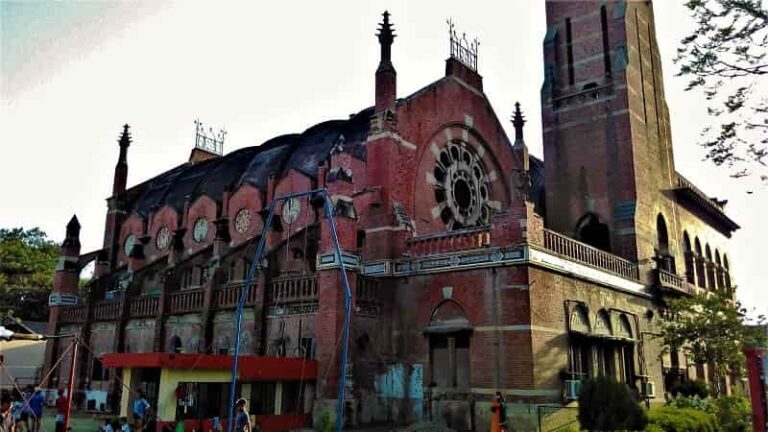 28 Most Famous Monuments in Uttar Pradesh