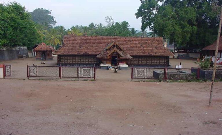 Kulathupuzha Temple, Thiruvananthapuram - Deity, Timings, Fee
